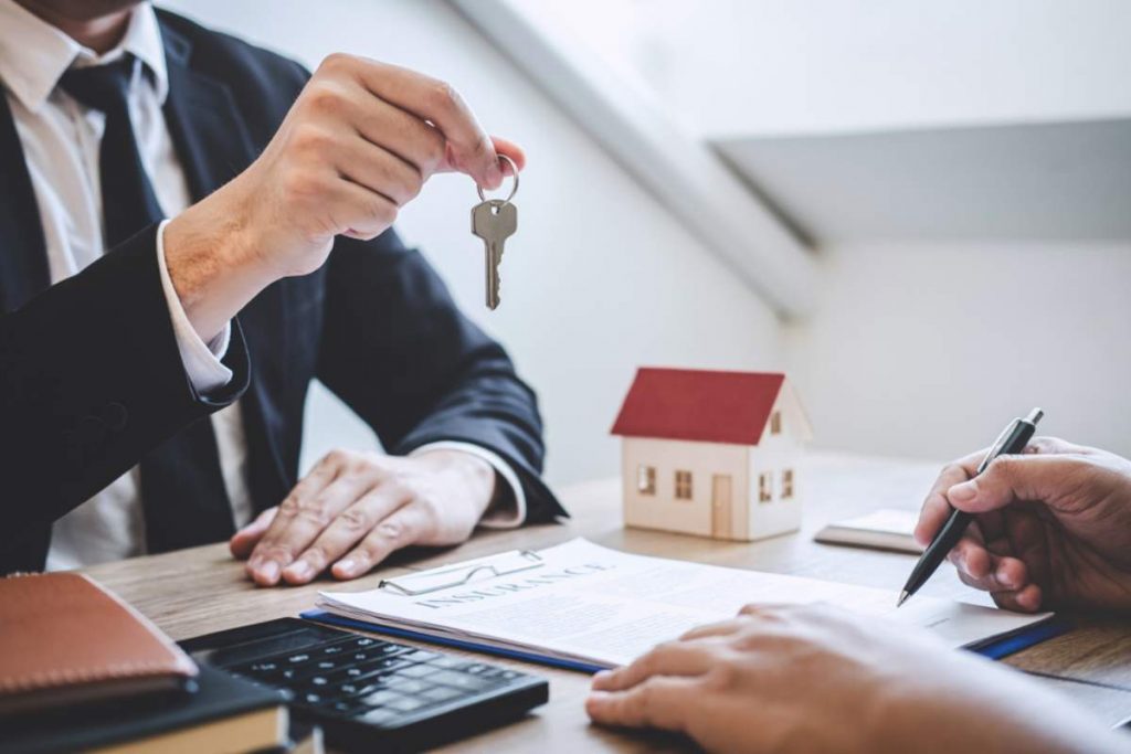 Studio professionale in casa: come aprirlo e quando si può fare